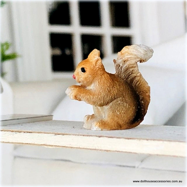 Nutella the Squirrel - Miniature – Dollhouse Accessories Australia