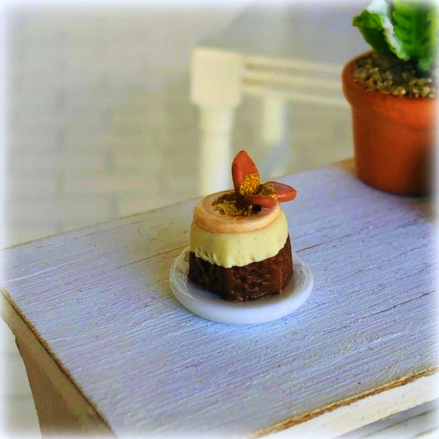 Small Caramel Vanilla Cheesecake - Miniature – Dollhouse Accessories ...