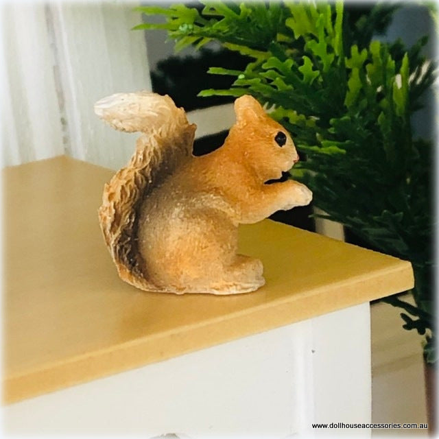 Nutella the Squirrel - Miniature – Dollhouse Accessories Australia